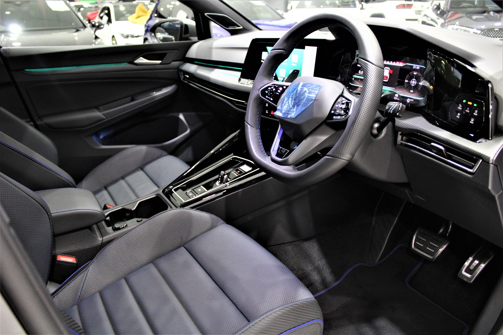 Volkswagen Golf Golf GOLF 8 2.0 TSI R DSG for Sale in Sandton