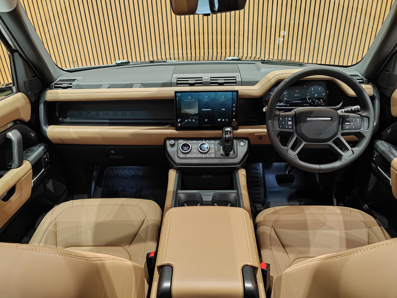 Land Rover Defender Defender D350 HSE X-DYNAMIC for Sale in Sandton