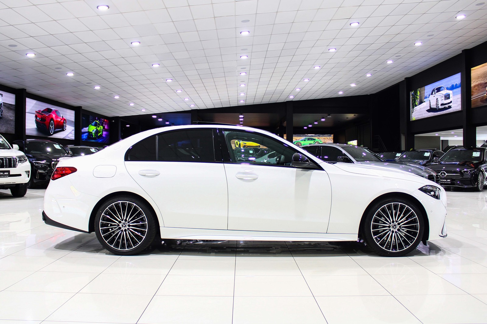 Mercedes-Benz C-Class C-Class C200 A/T (W206) for Sale in Sandton